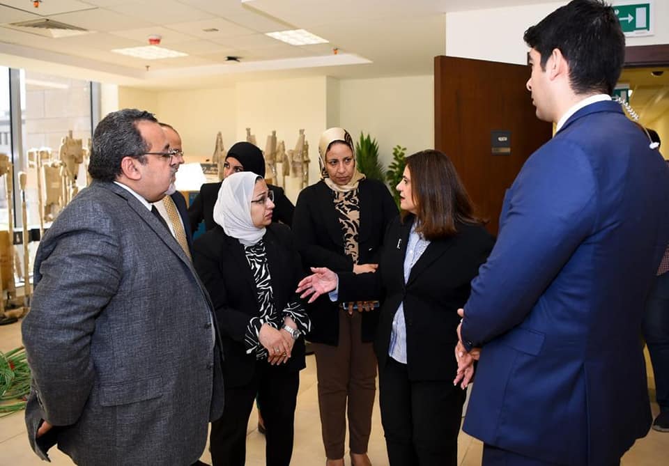 النيل قناة مصر الإخبارية بالصور وزيرة الهجرة تترأس اجتماعا